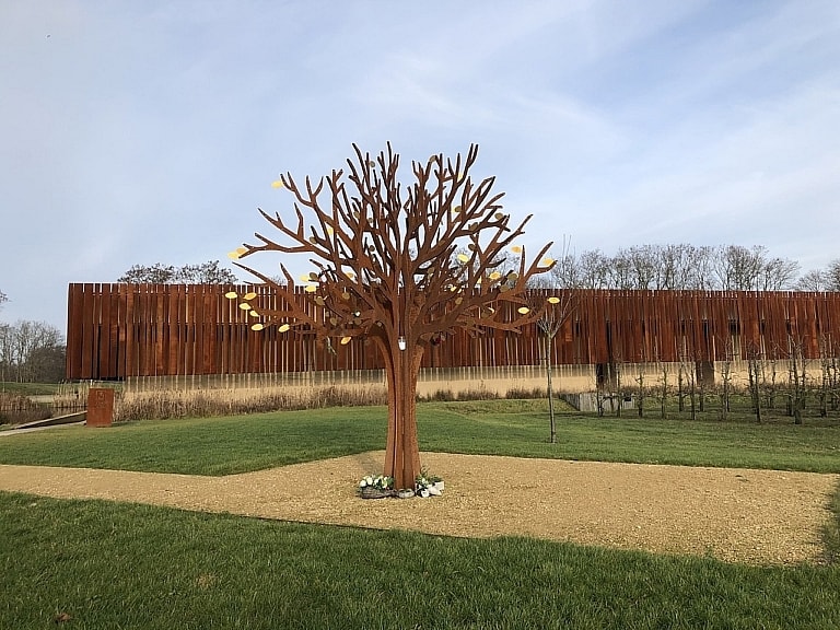 What are memorial trees | Memorial-trees.co.uk